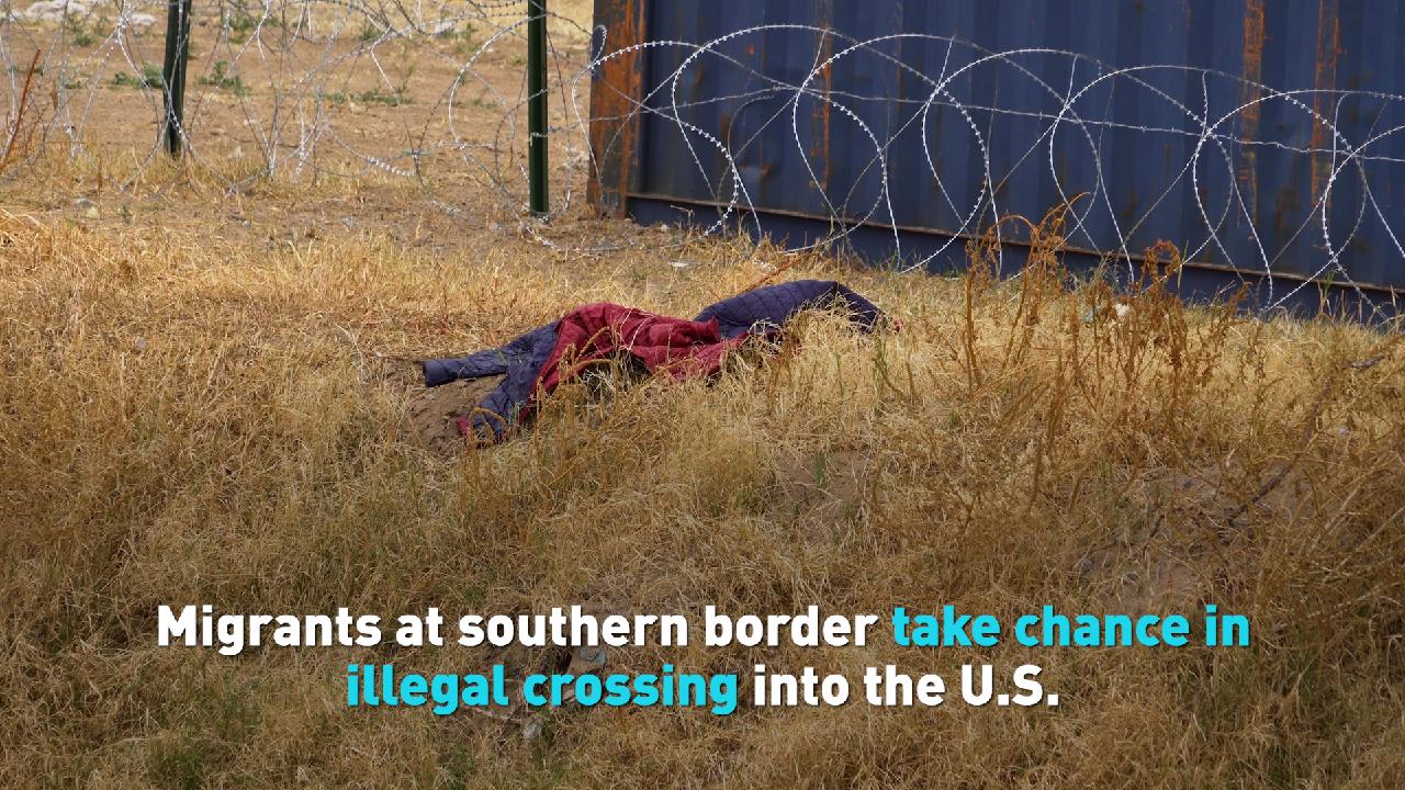 Migrants at southern border take chance for illegal crossing - CGTN