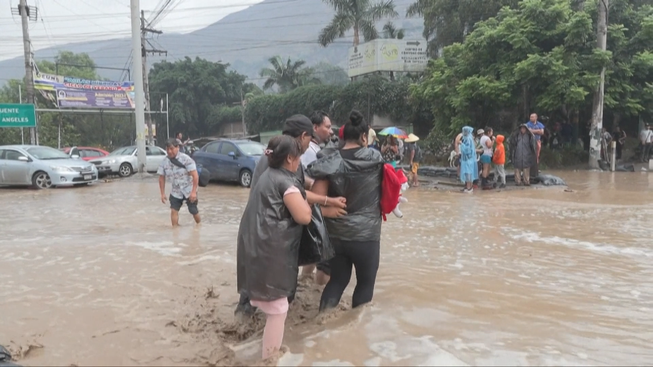 Peru’s economy is struggling to recover - CGTN